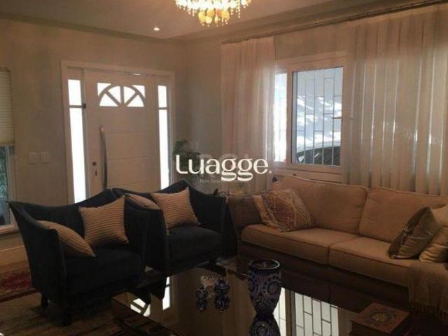 Casa para Venda 230m², 3 dormitórios, sendo 3 suites, 3 vagas Chácara das Pe