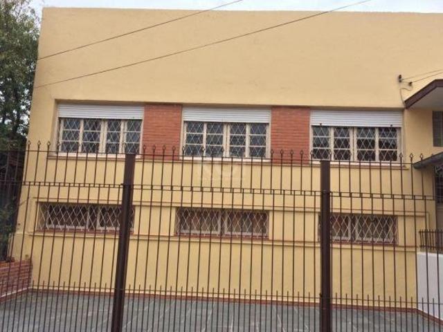 Casa para Venda 233m², 4 dormitórios, 5 vagas Nonoai