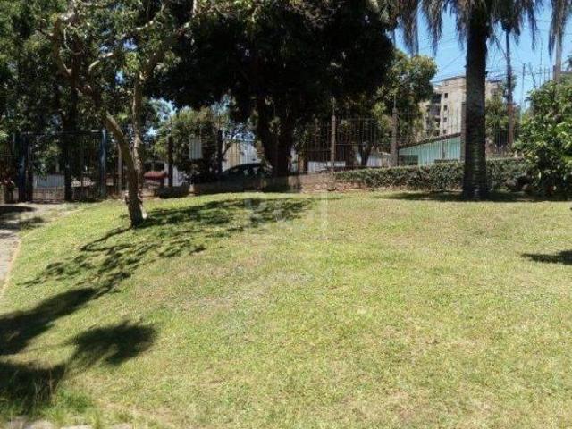 Casa para Venda 244m², 2 dormitórios, 4 vagas Teresópolis