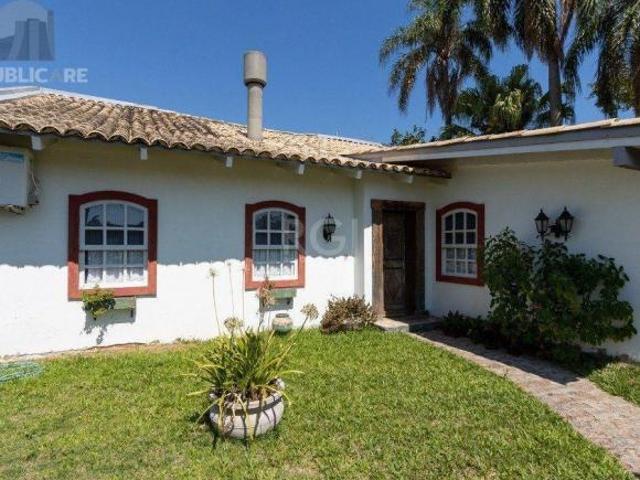 Casa para Venda 244m², 3 dormitórios, sendo 1 suites, 2 vagas Guarujá