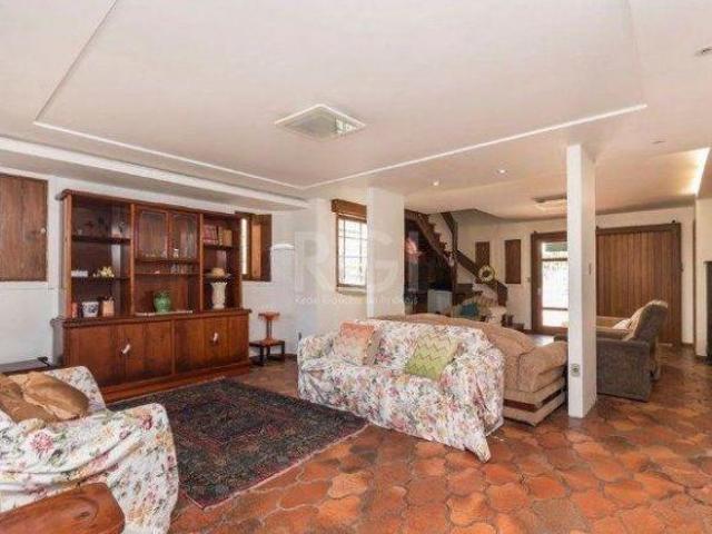 Casa para Venda 247m², 4 dormitórios, sendo 1 suites, 5 vagas Glória