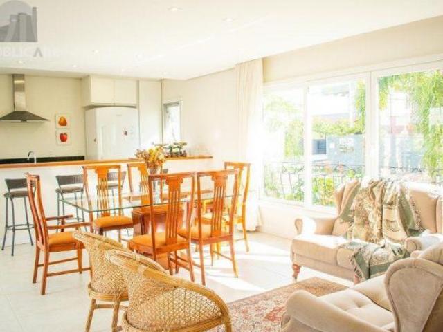 Casa para Venda 243.12m², 4 dormitórios, sendo 1 suites, 4 vagas São Vicente