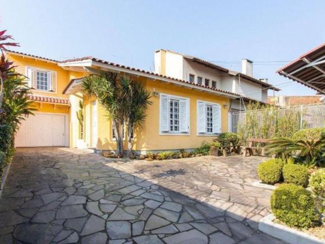Casa para Venda 254m², 4 dormitórios, sendo 3 suites, 5 vagas Espirito Santo