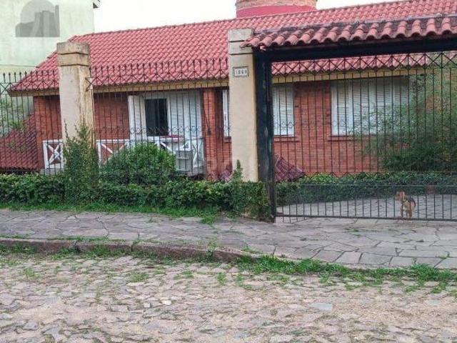 Casa para Venda 256.87m², 3 dormitórios, sendo 1 suites, 2 vagas Teresópolis