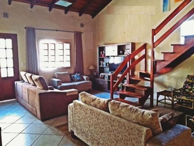 Casa para Venda 250m², 3 dormitórios, sendo 1 suites, 1 vaga Camaquã