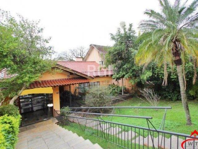 Casa para Venda 250m², 3 dormitórios, 1 vaga Teresópolis