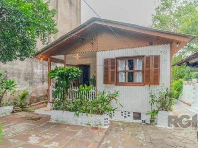 Casa para Venda 251m², 5 dormitórios, 3 vagas Nonoai