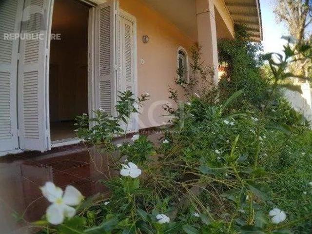 Casa para Venda 252m², 3 dormitórios, 2 vagas Belém Novo