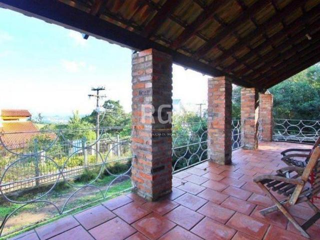 Casa para Venda 269.06m², 4 dormitórios, sendo 2 suites, 5 vagas Teresópolis