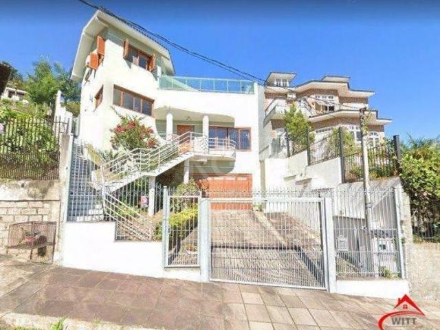 Casa para Venda 279m², 3 dormitórios, sendo 1 suites, 4 vagas Teresópolis