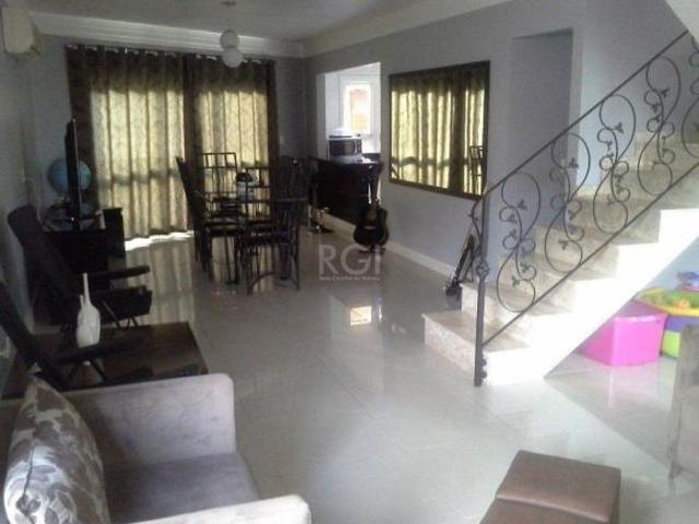 Casa para Venda 272m², 3 dormitórios, sendo 1 suítes, 2 vagas Hípica