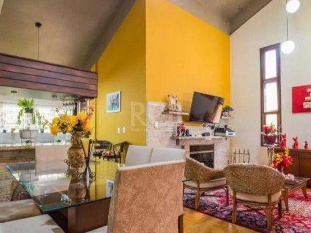 Casa para Venda 294.4m², 4 dormitórios, sendo 2 suites, 2 vagas Nonoai