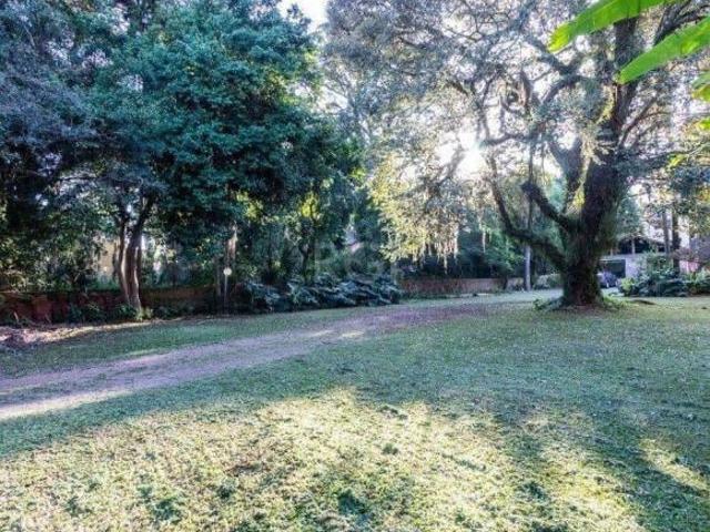 Casa para Venda 292.21m², 4 dormitórios, sendo 2 suites, 3 vagas Tristeza