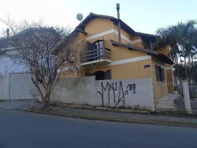 Casa para Venda 306.3m², 3 dormitórios, sendo 1 suites, 2 vagas Urubatã