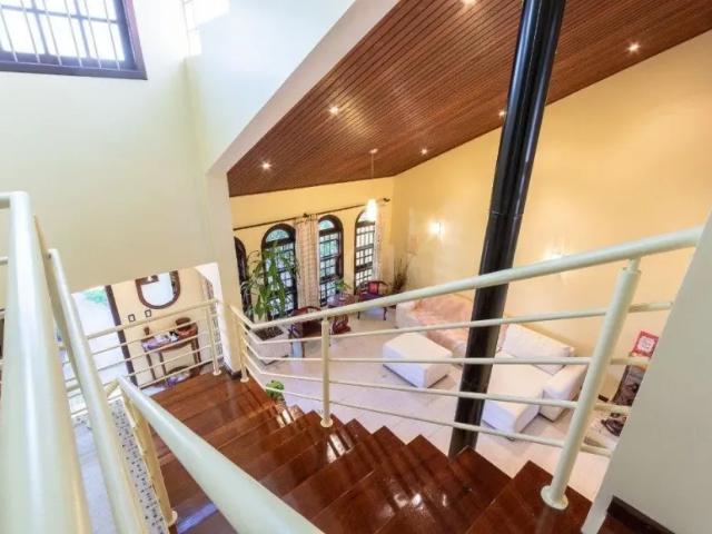 Casa para Venda 308.25m², 3 dormitórios, sendo 1 suites, 5 vagas Cristal