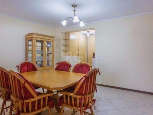 Casa para Venda 309m², 3 dormitórios, sendo 1 suites, 3 vagas Medianeira
