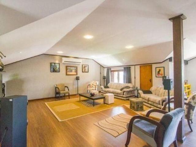 Casa para Venda 300m², 4 dormitórios, sendo 1 suites, 8 vagas Imperial Parqu