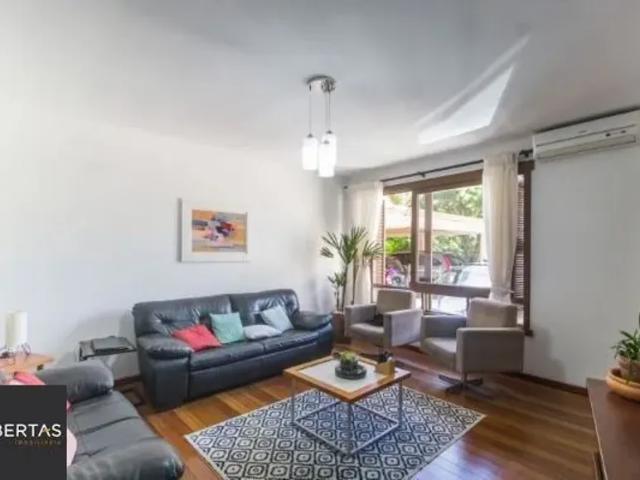 Casa para Venda 300m², 4 dormitórios, sendo 1 suites, 8 vagas Imperial Parqu