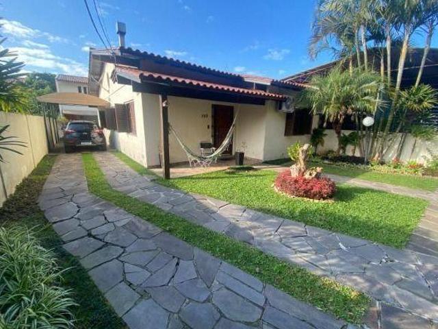 Casa para Venda 300m², 2 dormitórios, sendo 1 suites, 2 vagas Urubatã