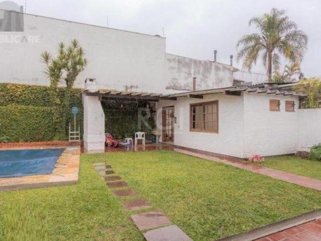 Casa para Venda 327m², 4 dormitórios, sendo 1 suites, 3 vagas Chácara das Pe