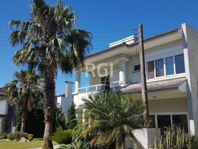 Casa para Venda 354.55m², 6 dormitórios, sendo 5 suites, Centro