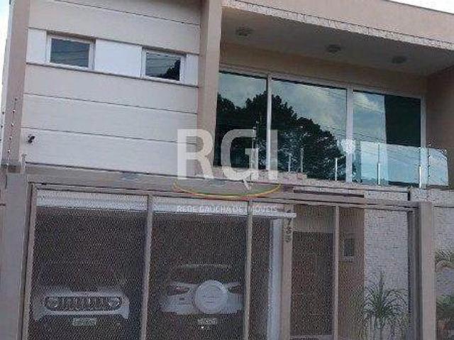 Casa para Venda 350m², 3 dormitórios, sendo 1 suites, 2 vagas Alto Teresópol