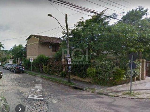 Casa para Venda 350m², 3 dormitórios, sendo 1 suites, 6 vagas Tristeza