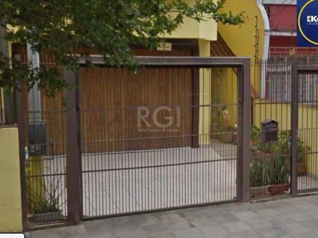 Casa para Venda 360m², 3 dormitórios, sendo 2 suites, 2 vagas Menino Deus