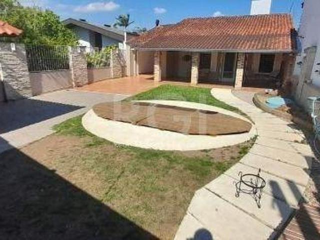 Casa para Venda 374m², 4 dormitórios, sendo 1 suites, 3 vagas Guarujá