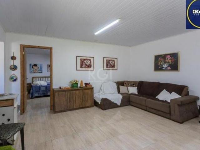 Casa para Venda 370m², 4 dormitórios, sendo 1 suites, 6 vagas Lomba do Pinhe