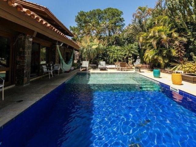 Casa para Venda 370m², 5 dormitórios, sendo 2 suites, 7 vagas Vila Assunção
