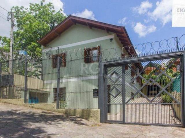 Casa para Venda 380.83m², 5 dormitórios, sendo 1 suites, 2 vagas Glória