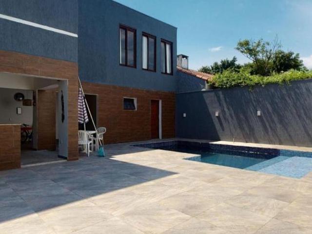Casa para Venda 400m², 4 dormitórios, sendo 2 suites, 4 vagas Guarujá
