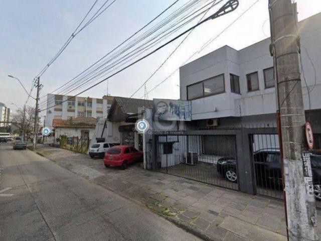 Casa para Venda 400m², 3 dormitórios, 2 vagas Teresópolis