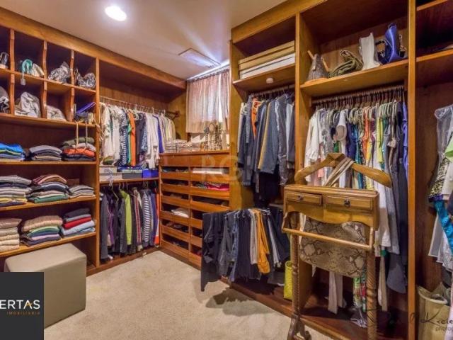 Casa para Venda 418m², 5 dormitórios, sendo 1 suites, 6 vagas Tristeza