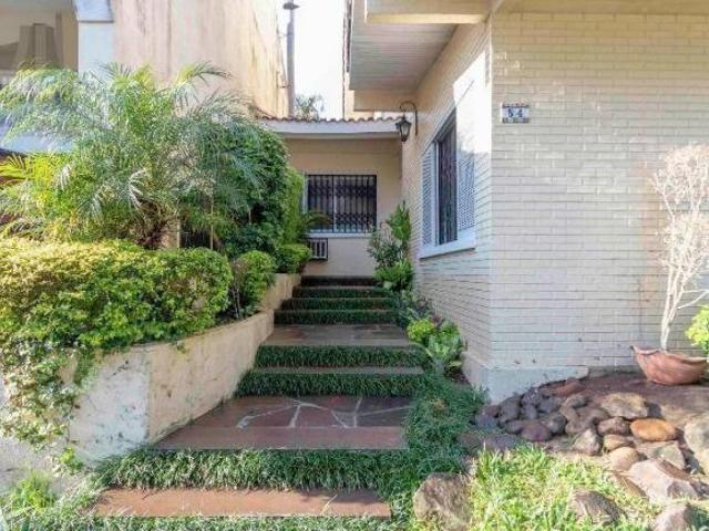 Casa para Venda 420m², 5 dormitórios, sendo 2 suites, 6 vagas Nonoai