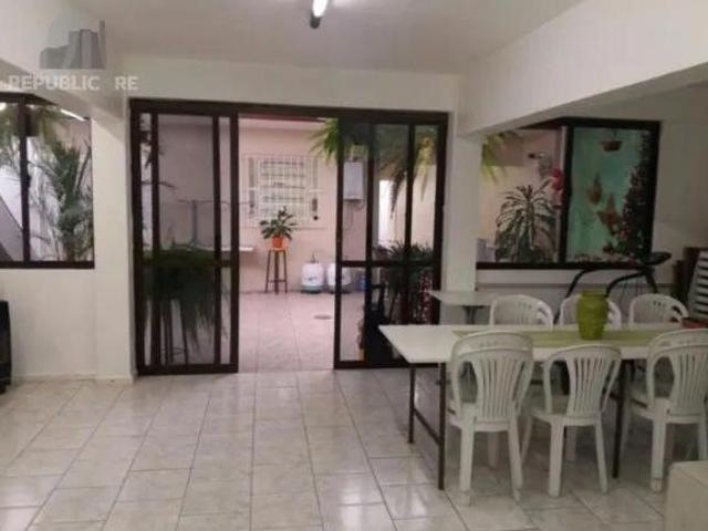 Casa para Venda 435.6m², 2 dormitórios, 3 vagas Cristo Redentor