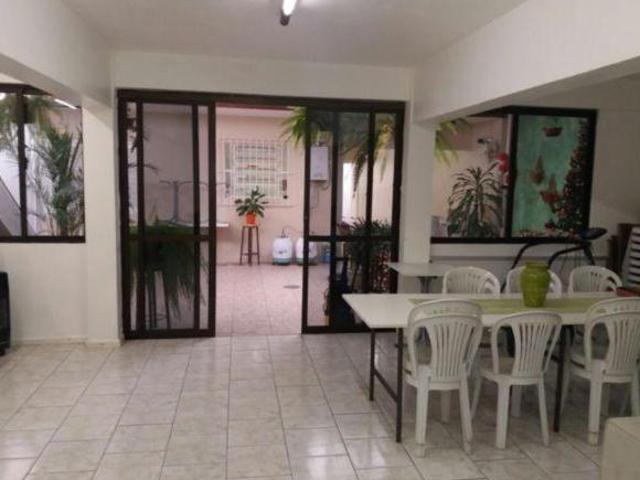 Casa para Venda 435.6m², 2 dormitórios, 3 vagas Cristo Redentor