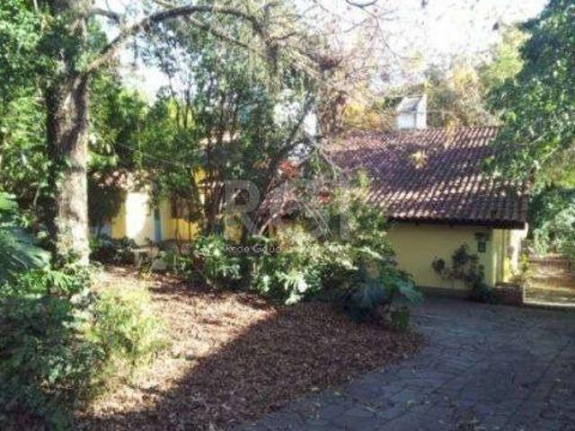 Casa para Venda 450m², 5 dormitórios, sendo 1 suites, Glória