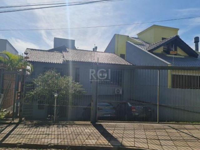 Casa para Venda 464m², 5 dormitórios, sendo 4 suites, 4 vagas Nonoai