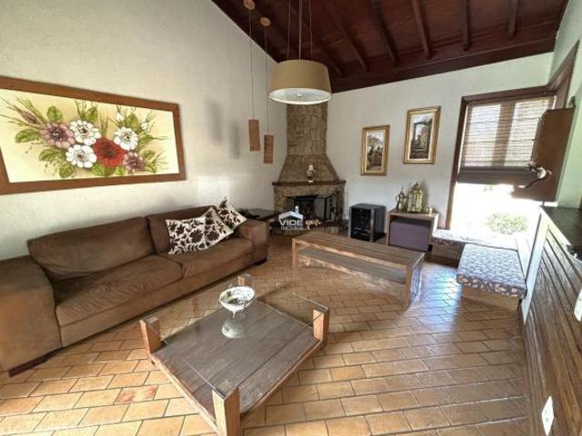 CASA PARA VENDA | 4 SUITES | CLOSET E HIDROMASSAGEM | CONDOMINIO ESTÂNCIA PARAÍSO