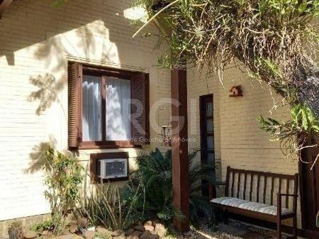 Casa para Venda 683.64m², 4 dormitórios, sendo 3 suites, 6 vagas Tristeza