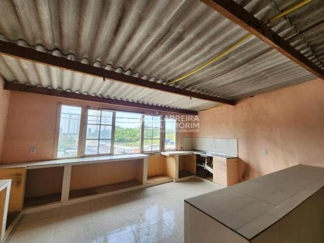CASA PARA VENDA, COM DUAS CASAS GRANDES, PARA REFORMA, ÓTIMO PREÇO PROXIMO DA REGIS BITTENCOURT E