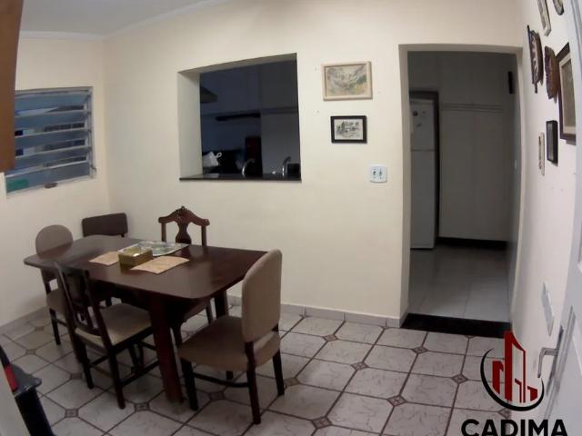 Casa para venda com três quartos no Parque Maria Luiza!