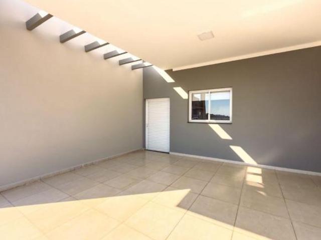 CASA PARA VENDA COM 04 DORMITÓRIOS E 01 SUITE EM LAGOS DE ICARAI EM SALTO SP
