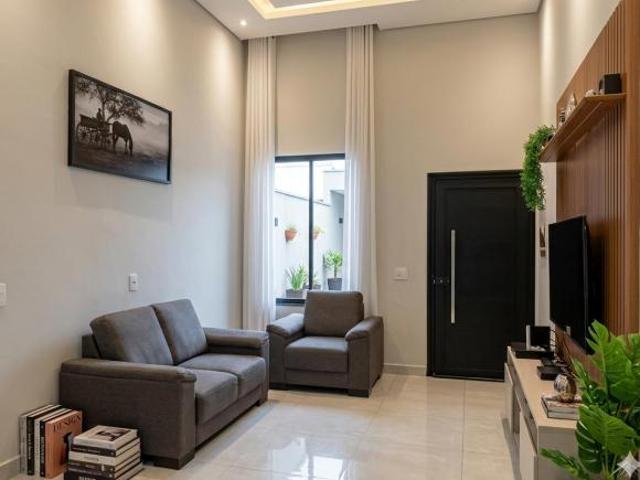 CASA PARA VENDA COM 03 DORMITÓRIOS, SUÍTE E PISCINA NO VILA DOS EUCALIPTOS EM SALTO/SP