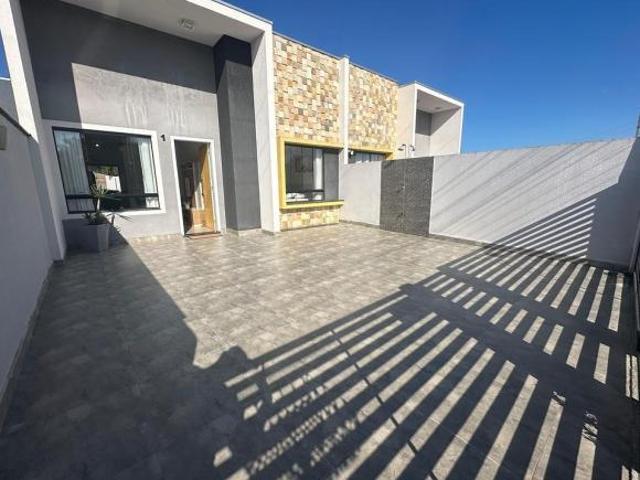 Casa para venda com 03 quartos
