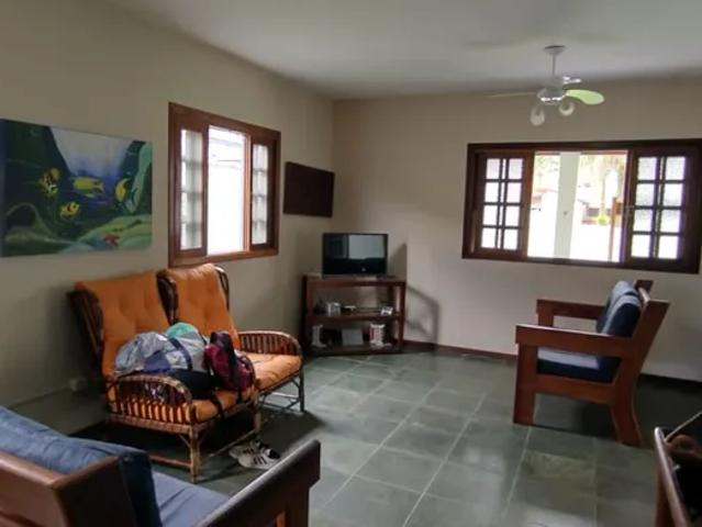 Casa para venda com 182 metros quadrados com 3 quartos