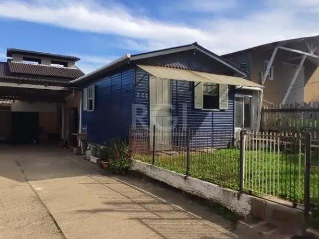 Casa para Venda com 2 dormitórios e 2 vagas no bairro Hípica