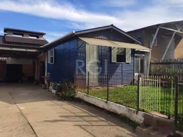 Casa para Venda com 2 dormitórios e 2 vagas no bairro Hípica